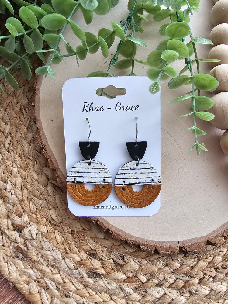 Rhae + Grace – Rhae and Grace